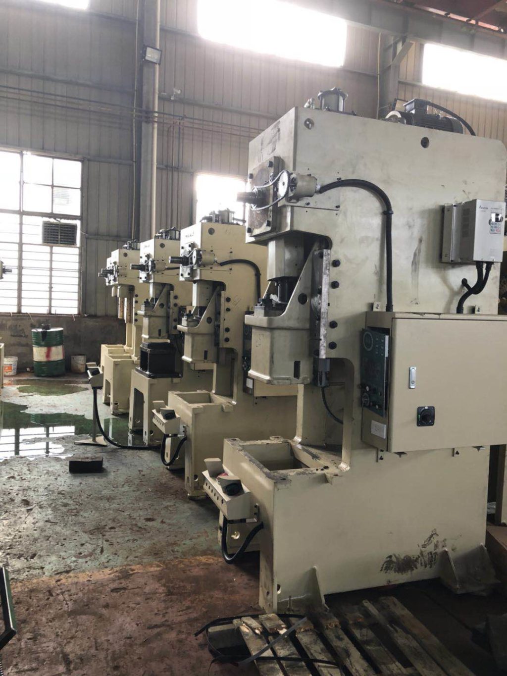 GF Series 5-65Tons guide plate type hydraulic pressing machine - Bolt ...