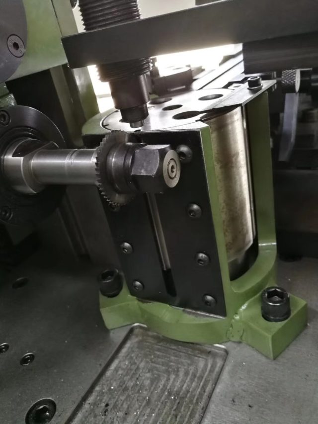 ATC-100 Automatic Self Drilling Screws Tail End Point Cutting Machine ...