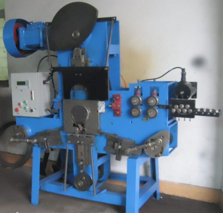 Plug clamp pin wire bending machine - Bolt Nut Making Machine | Cold ...