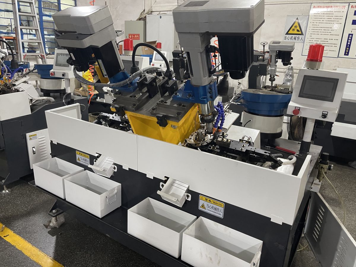 High speed turntable servo nuts thread tapping machine - Bolt Nut ...