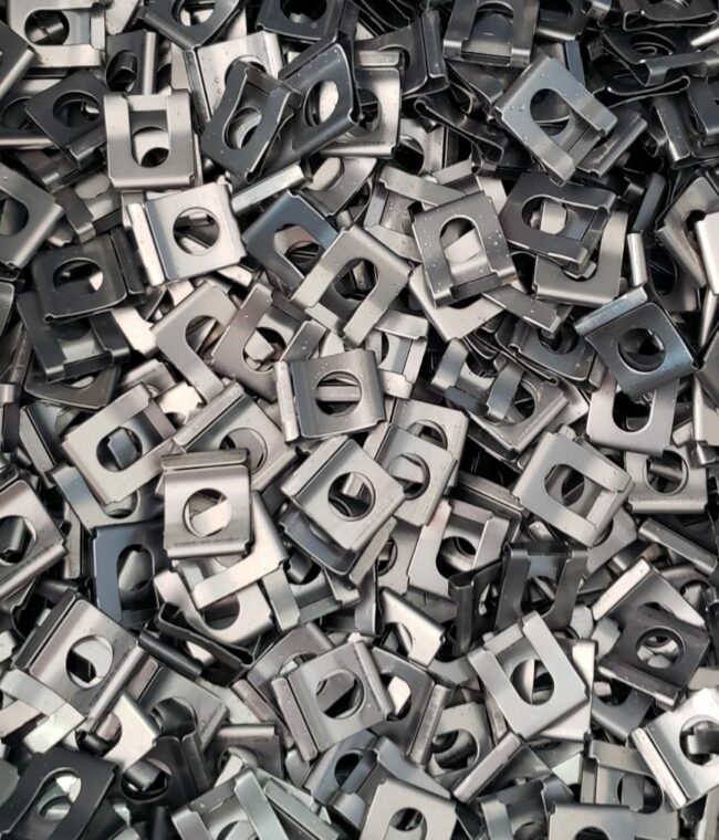 Multi angle bent clip progressive stamping press with dice - Bolt Nut ...