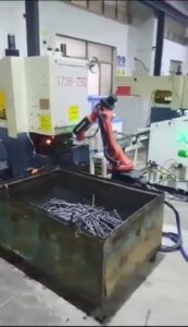 Horizontal forging stations bolt hot heading machine with manipulator ...