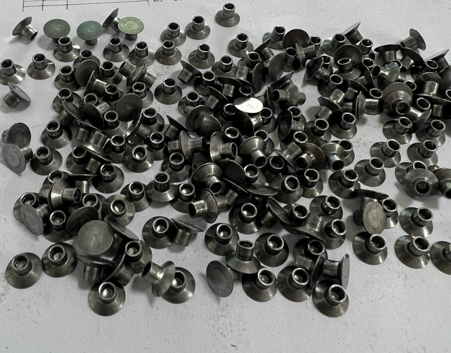 2.4MM ultra short semi hollow rivet heading machine - Bolt Nut Making ...