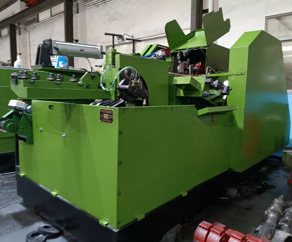12MM two die four blow heading machine - Bolt Nut Making Machine | Cold ...